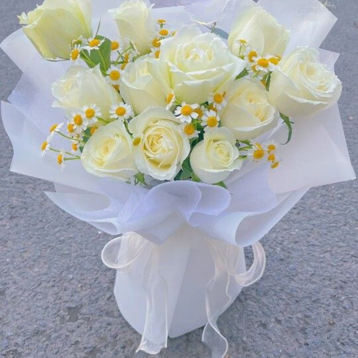 POEM FLOWERS - Hoa Valentine - Hoa 14 2 - bó hoa hồng trắng 11 bông mix ...