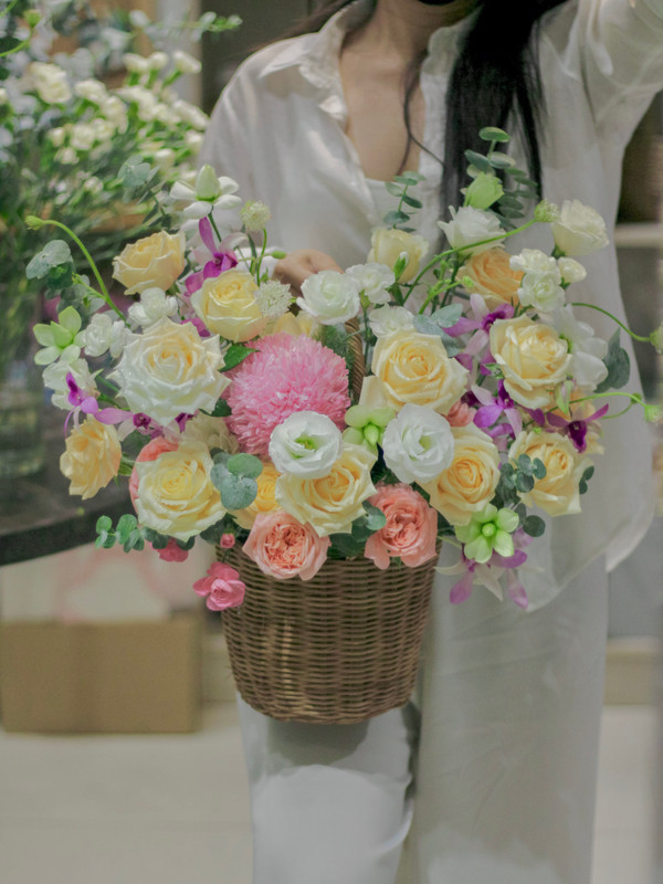 POEM FLOWERS - Hoa sinh nhật - giỏ hoa sinh nhật tone màu mùa xuân